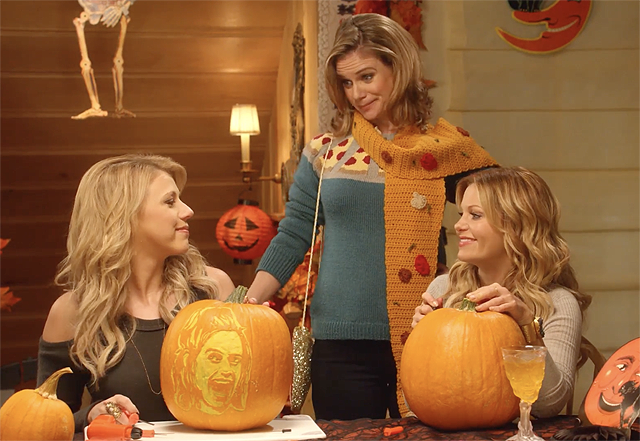 Fuller House Season 2 Trailer Reveals More Cheesy Family Drama | The ...