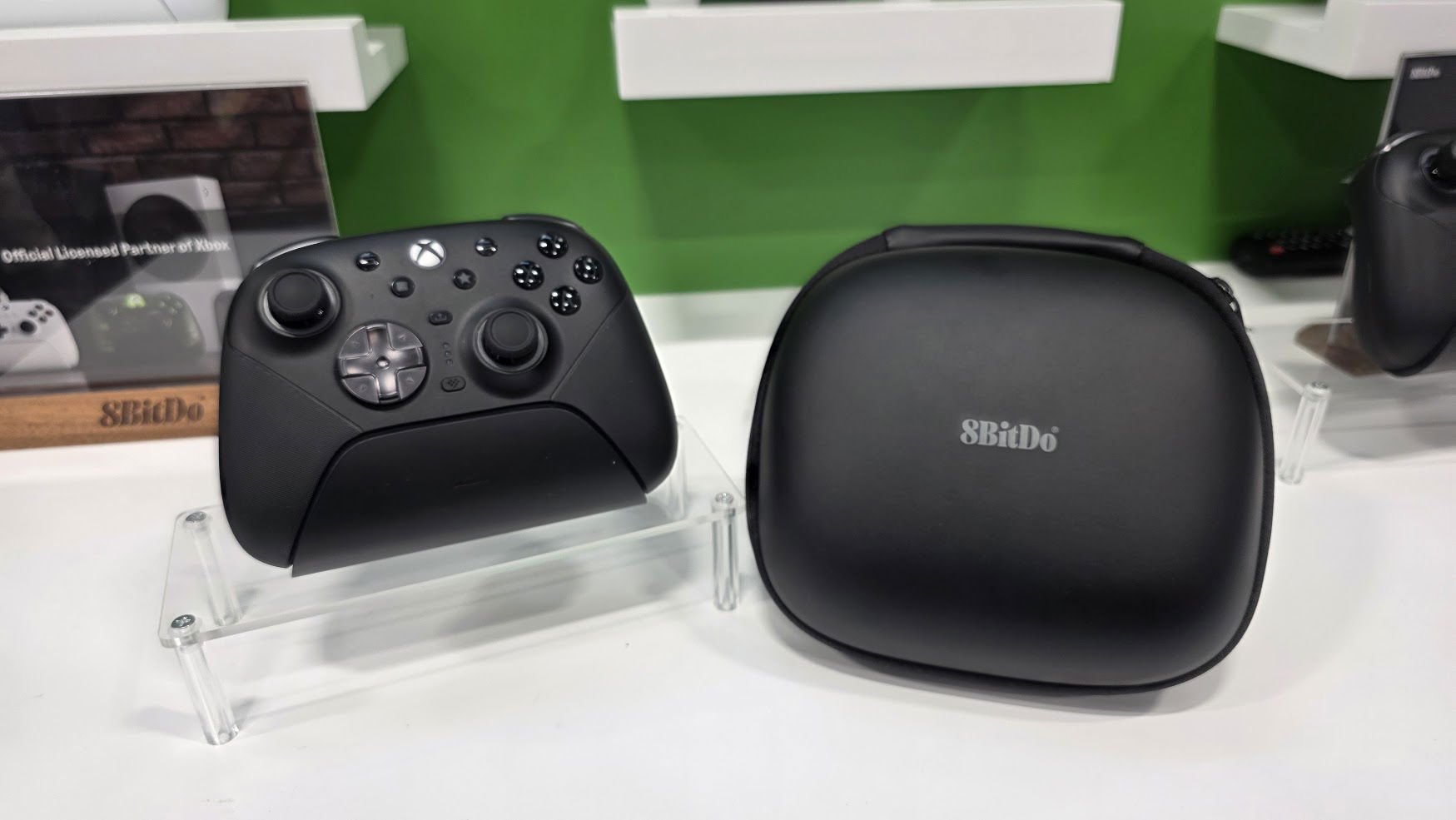 I Went Hands-On With 8BitDo’s Ultimate 3E Xbox Controller at CES 2026 ...